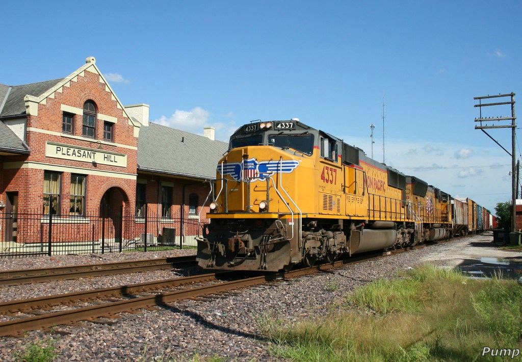 Westbound UP Manifest Train